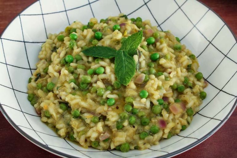 Vegan Pea and Mint Risotto (Gluten-Free) - The Pesky Vegan