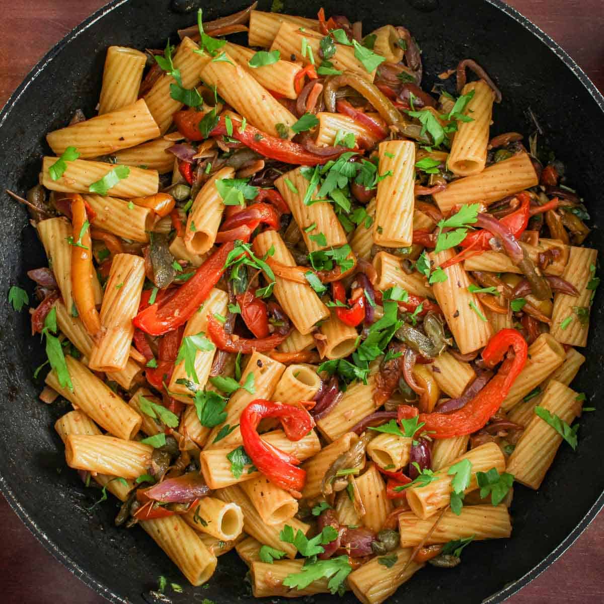 Vegan Pasta Peperonata (Stewed Bell Pepper Pasta) - The Pesky Vegan